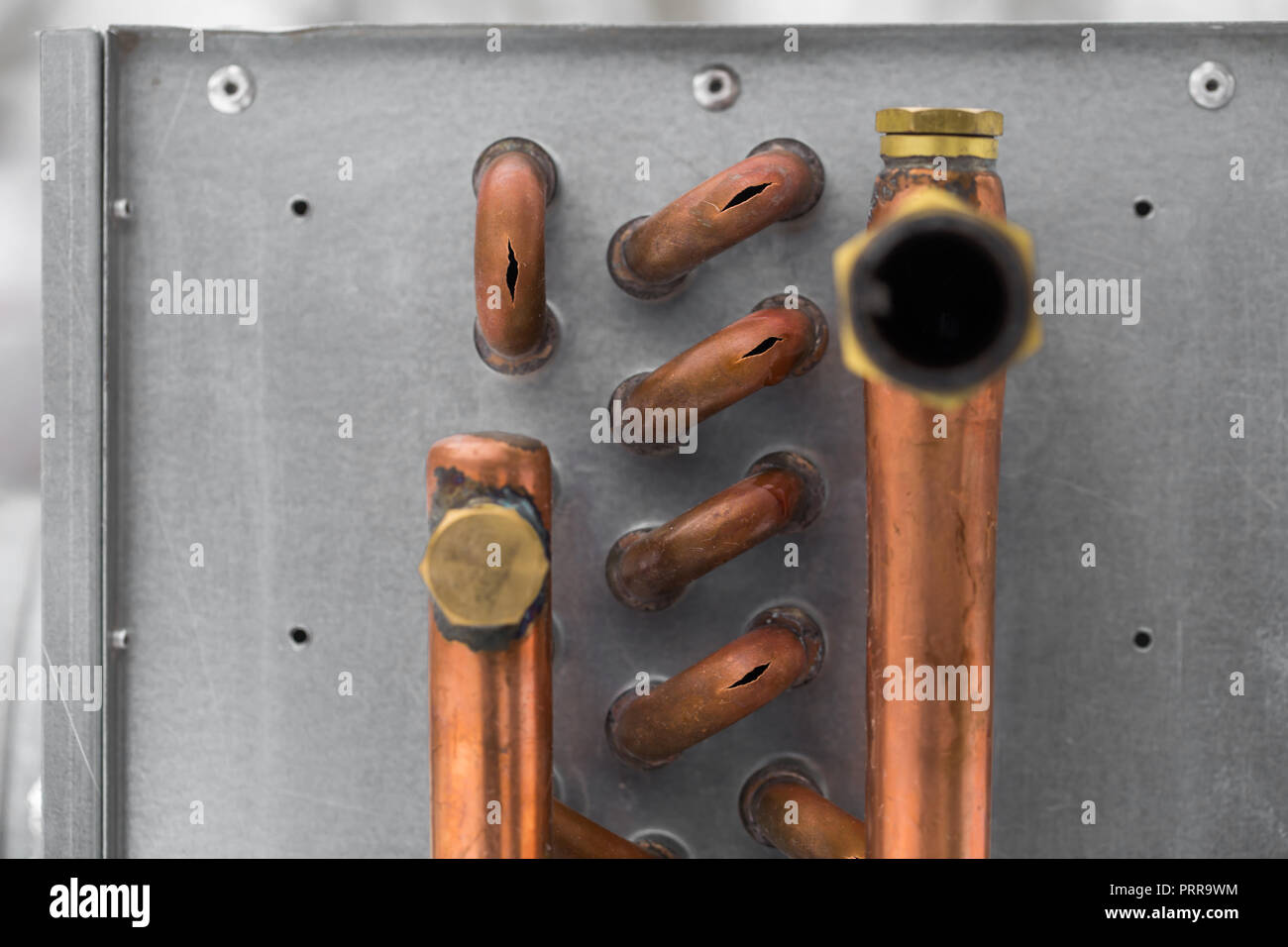 Frozen copper water pipes hi-res stock photography and images - Alamy