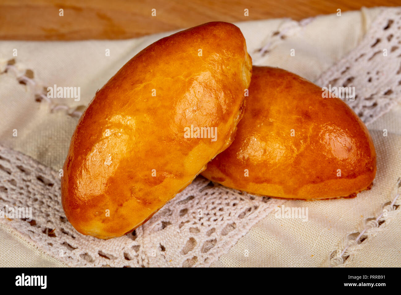 Traditional Russian pastry with meat Stock Photo - Alamy