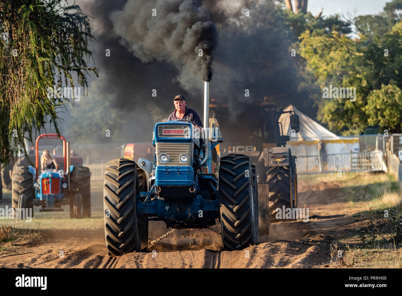 Tractor Pulling at Yorkshire Traction Engine Rally at Scrampston ...