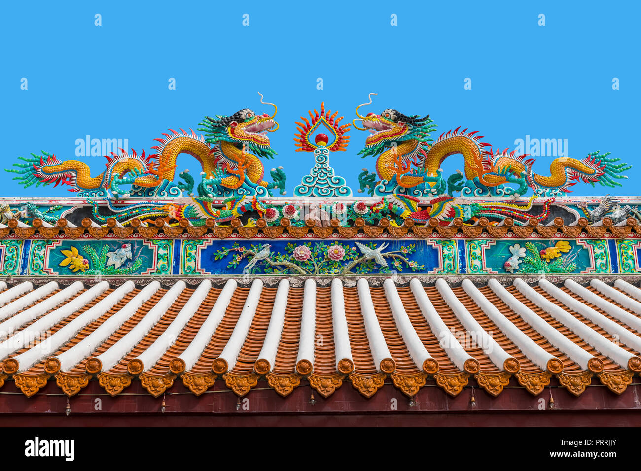 Dragons chasing pearl hi-res stock photography and images - Alamy