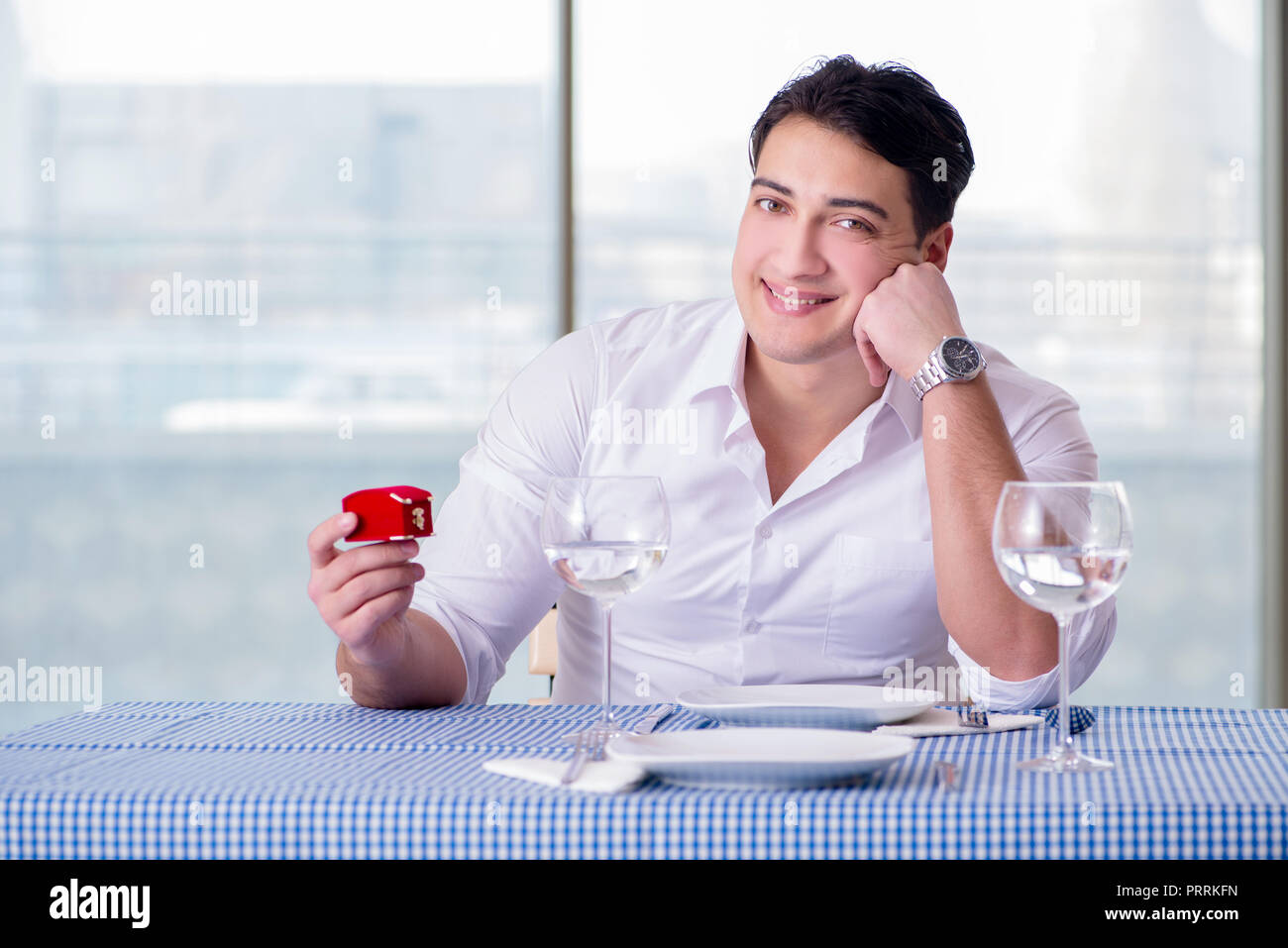Proposing marriage eating hi-res stock photography and images - Alamy