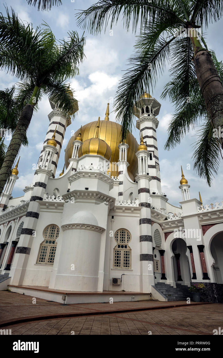 Masjid Ubudiah at Bukit Chandan in Kuala Kangsar, Malaysia. - Masjid ...