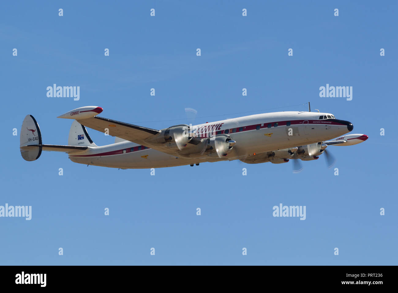 Lockheed super constellation qantas hi-res stock photography and images ...