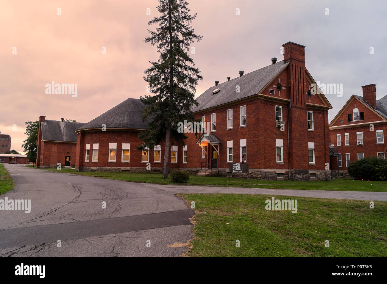 Oasas hi-res stock photography and images - Alamy