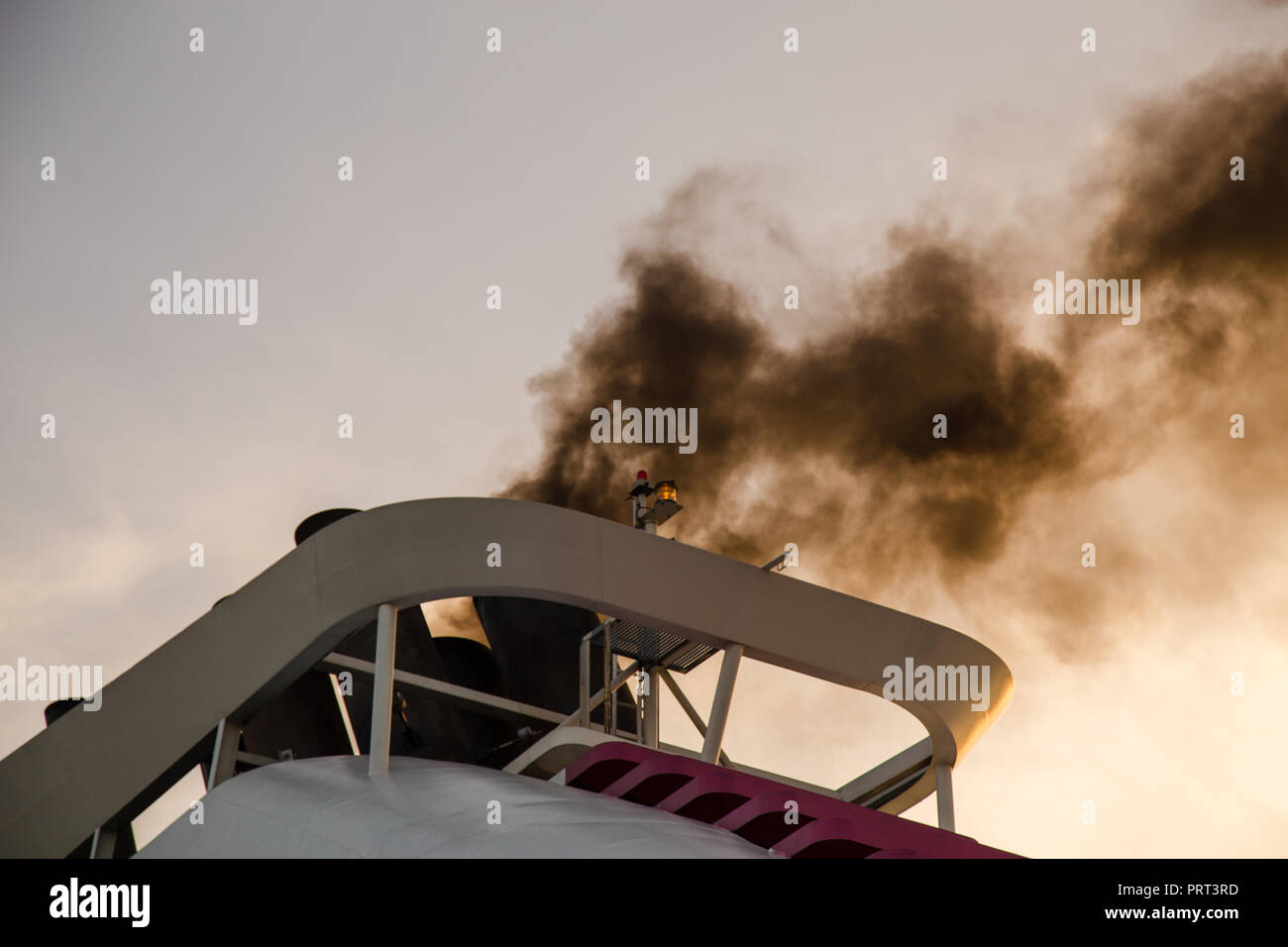 Ship funnel black smoke hi-res stock photography and images - Alamy