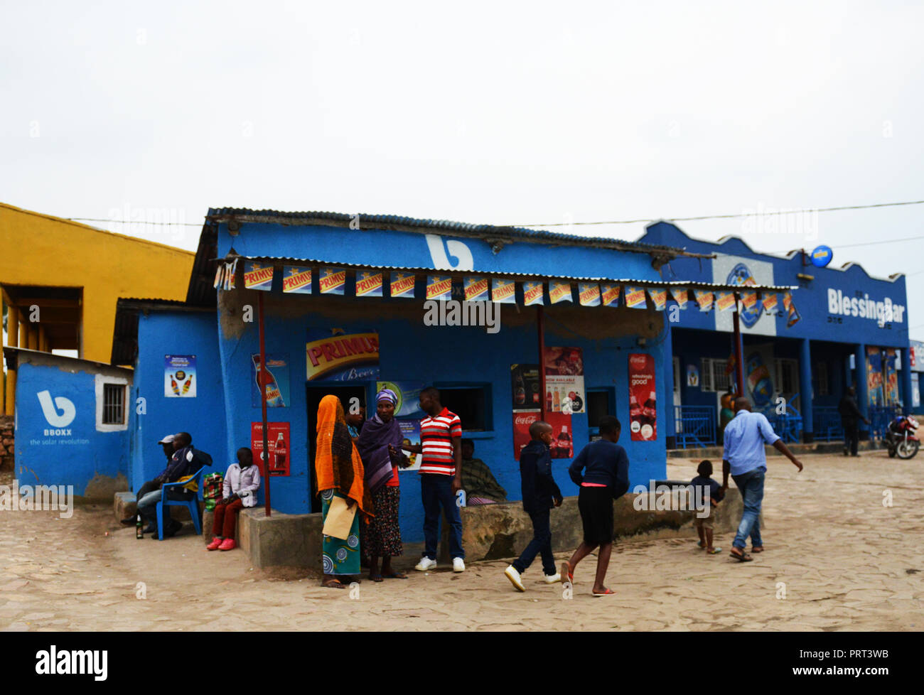 Grocery shop africa hi-res stock photography and images - Alamy