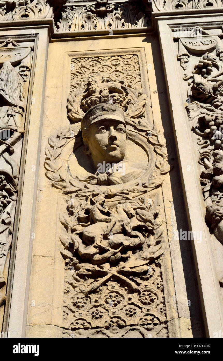 Temple Bar Memorial (Horace Jones: 1880), Strand, London, England, UK ...