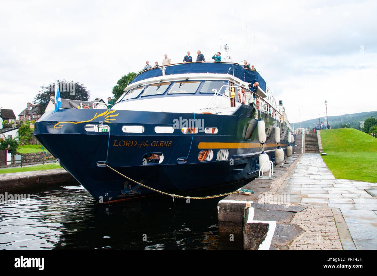 Lord of the Glens pleasure cruiser coming through the narrow lock on ...