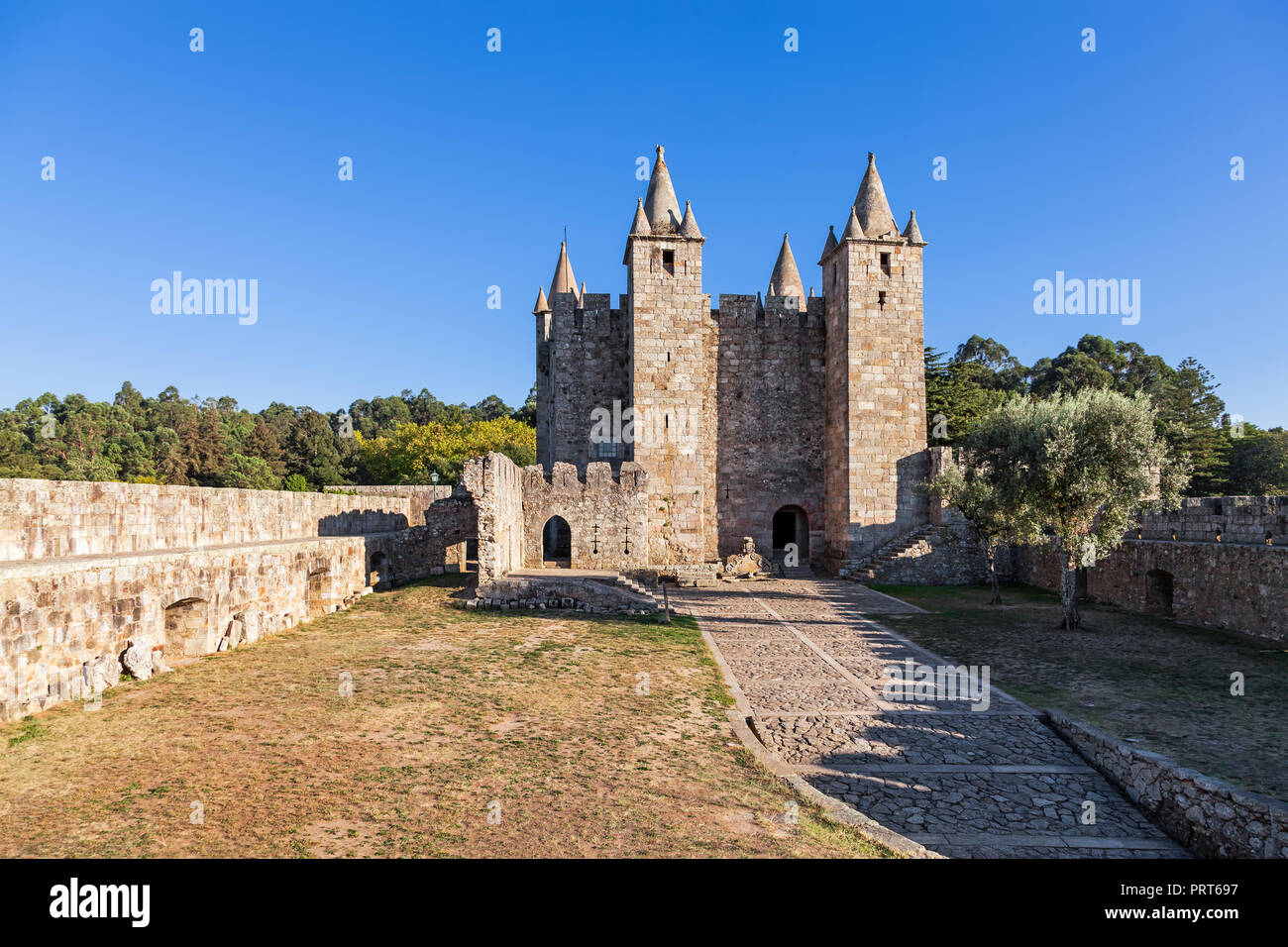 Castelo De Santa Maria The Castle Of Santa Maria Da Feira Portugal