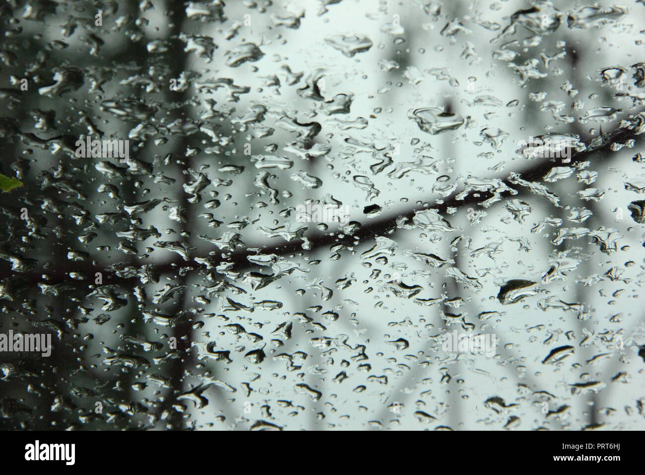 Raindrop glass wall hi-res stock photography and images - Alamy