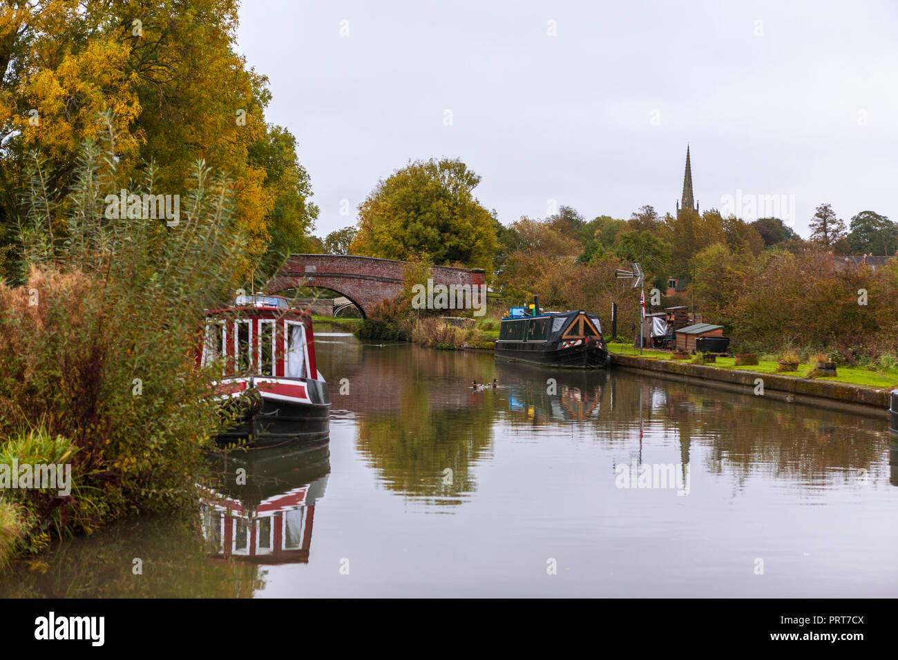 Moored up on the Grand Union Canal just west of Braunston ...