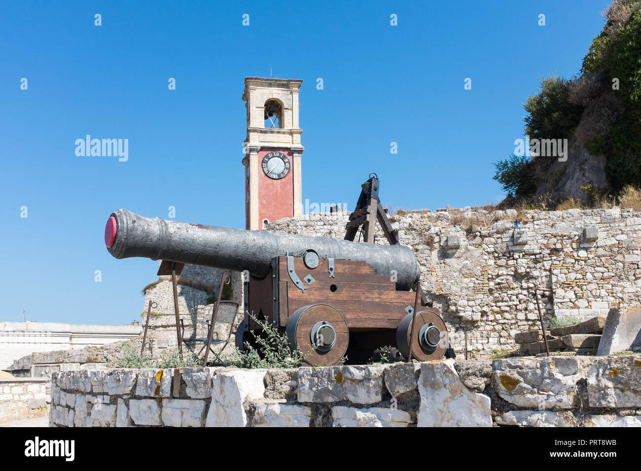 Old cannon on display at the Old Venetian Fort in Corfu Town, Corfu ...