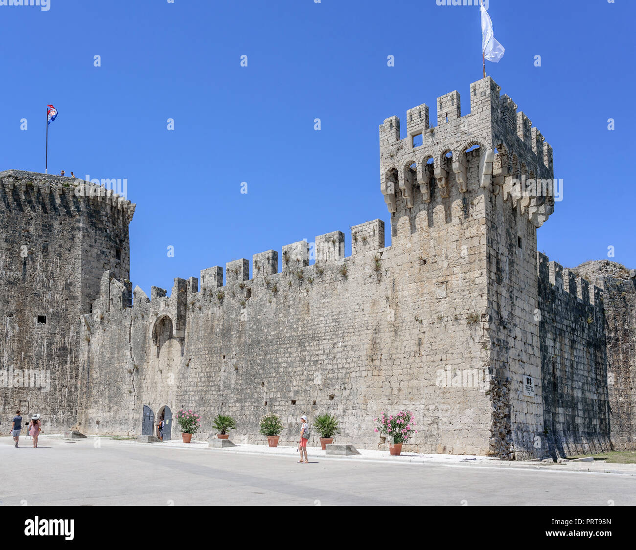 Stone fortress hi-res stock photography and images - Alamy
