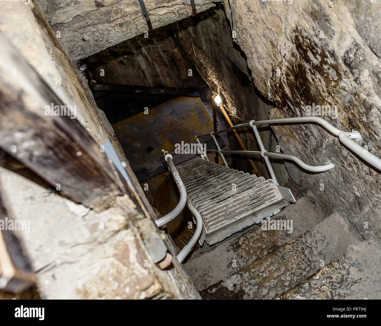 Basement stairs hi-res stock photography and images - Alamy