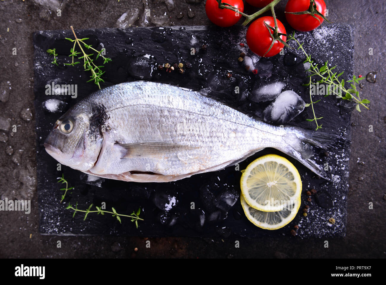 Raw bream fish Stock Photo - Alamy