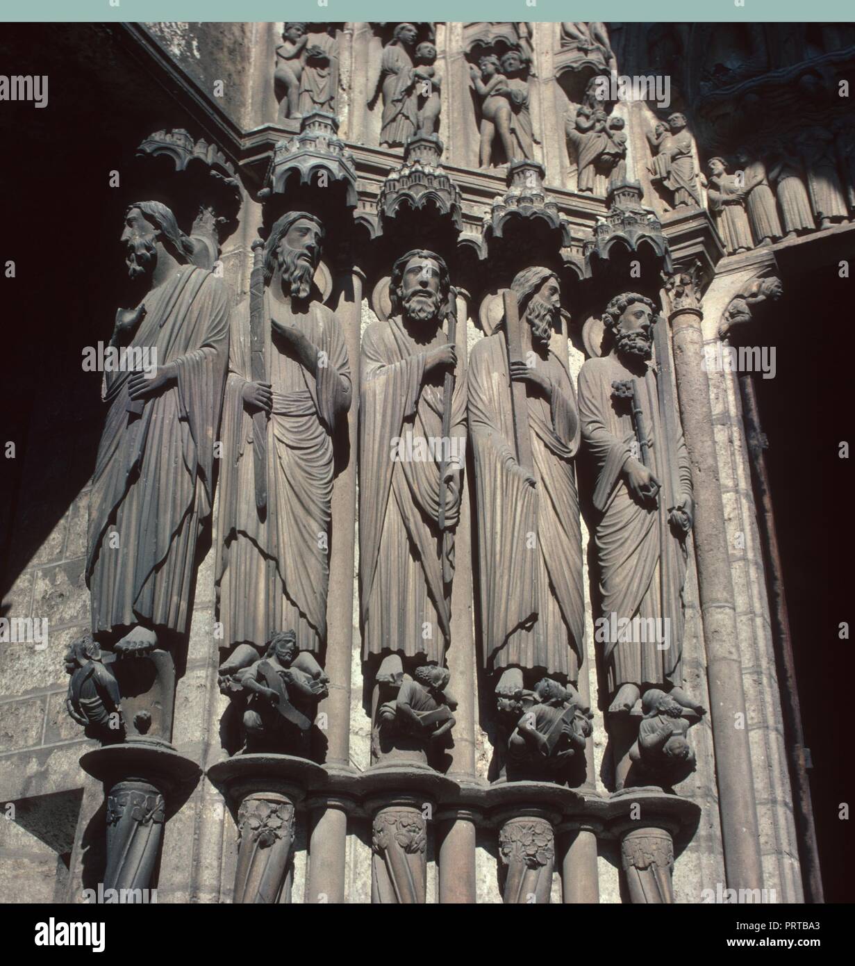 Sculpted figures on Chartres Cathedral, France Stock Photo - Alamy