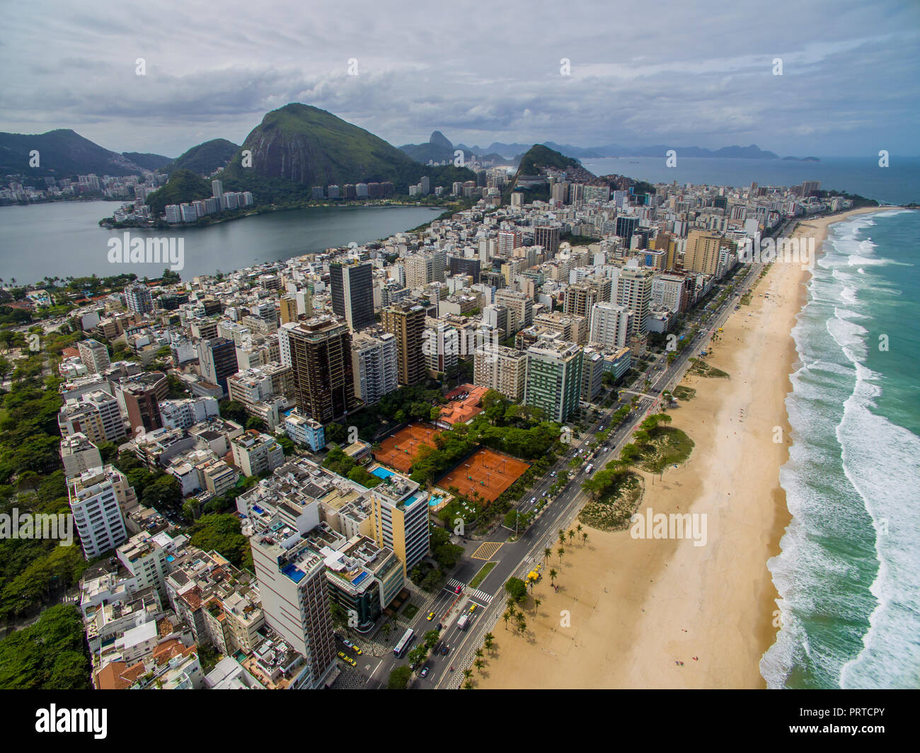 Scenic panoramic view of Ipanema Beach from the rocks at Arpoador with ...
