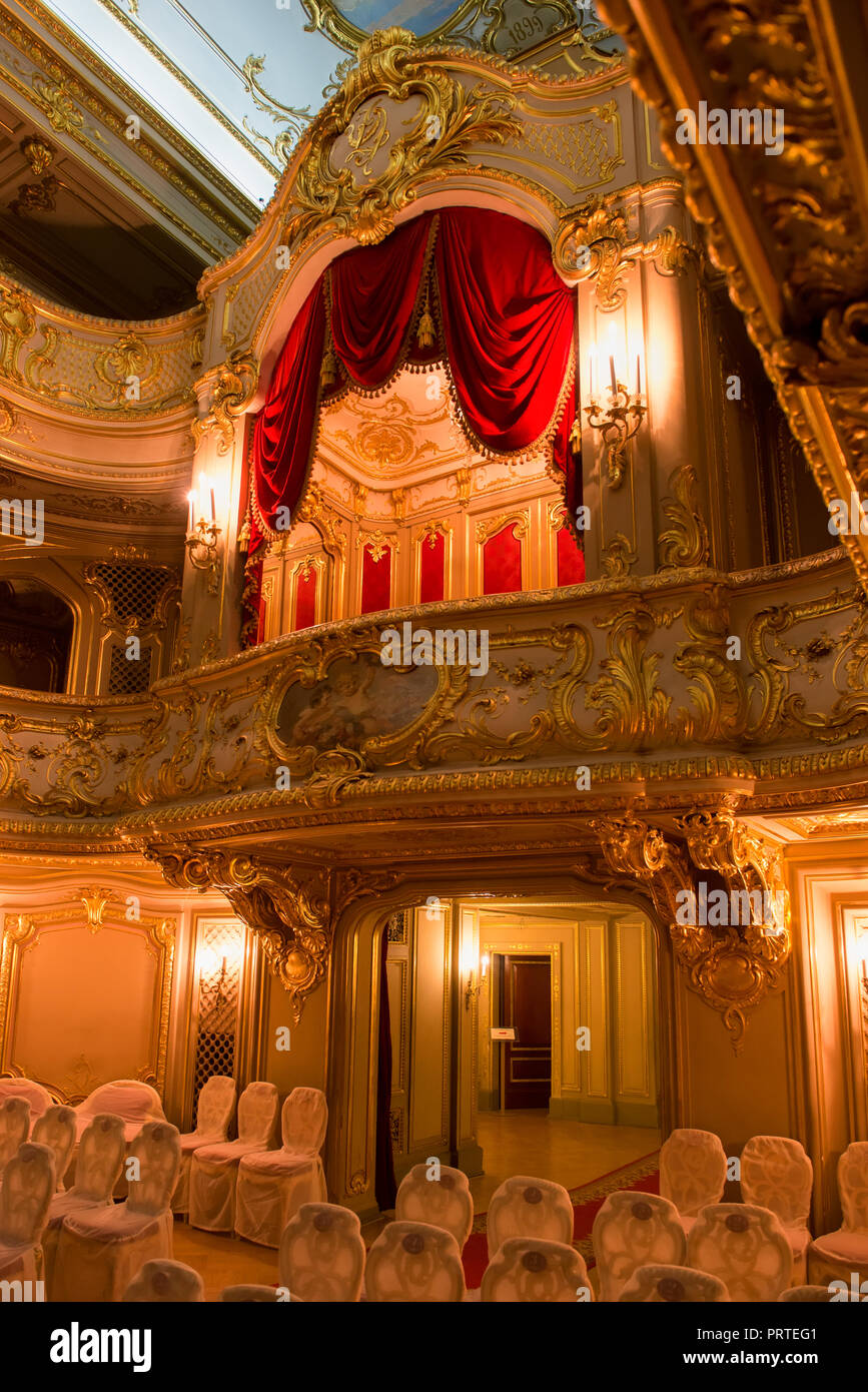 Royal Lodge Interior Stock Photos & Royal Lodge Interior Stock Images ...