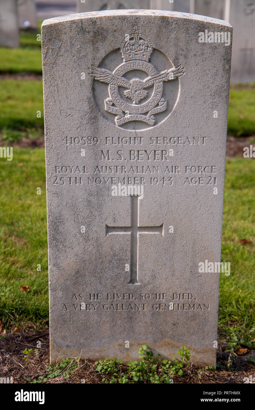 Commonwealth War Graves Commission Grave of Maxwell Sydney Beyer of the ...