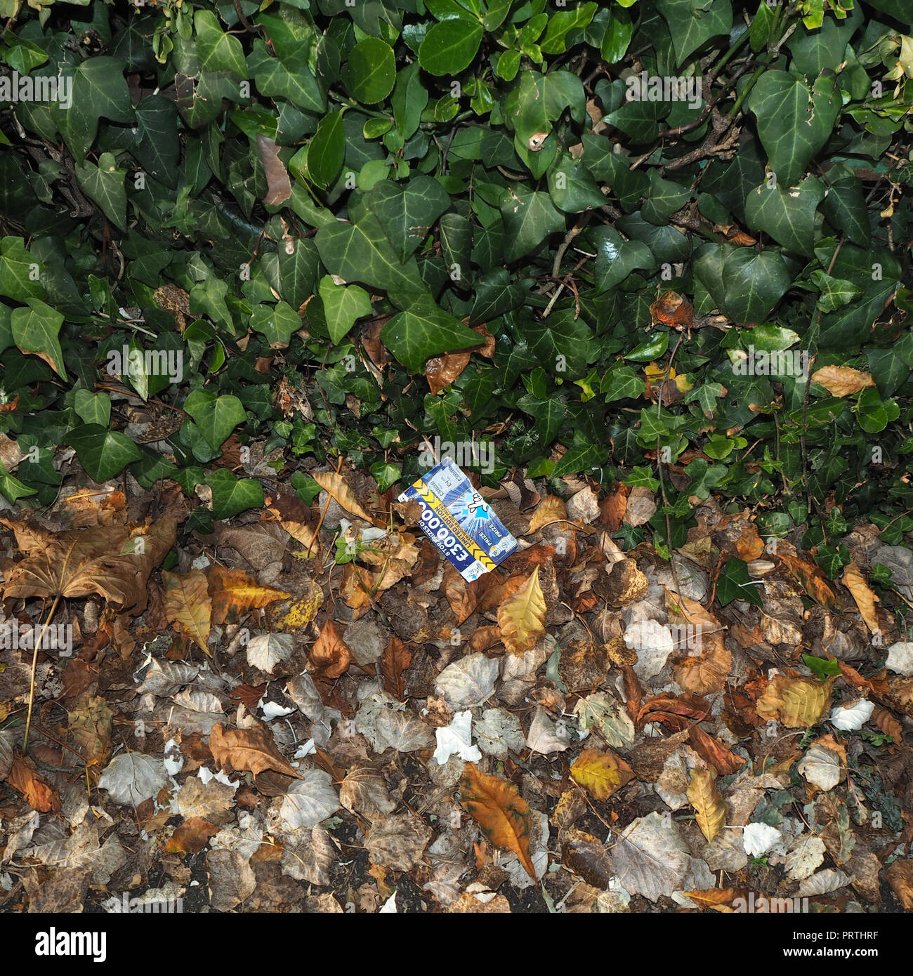 Litter & rubbish left on the street Stock Photo - Alamy
