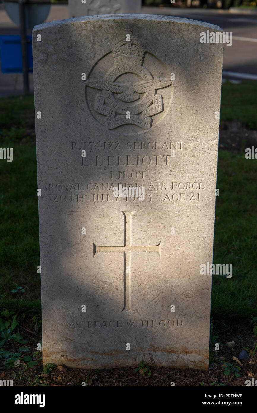 Commonwealth War Graves Commission Grave of Leonard Irvine Elliot of ...
