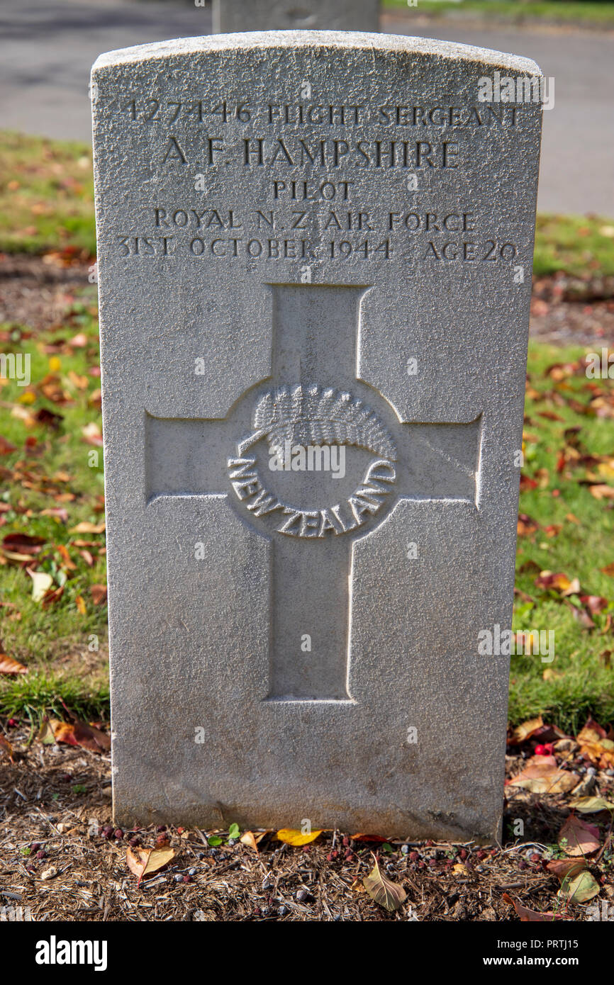 Commonwealth War Graves Commission Grave of Allan Frederick Hampshire ...