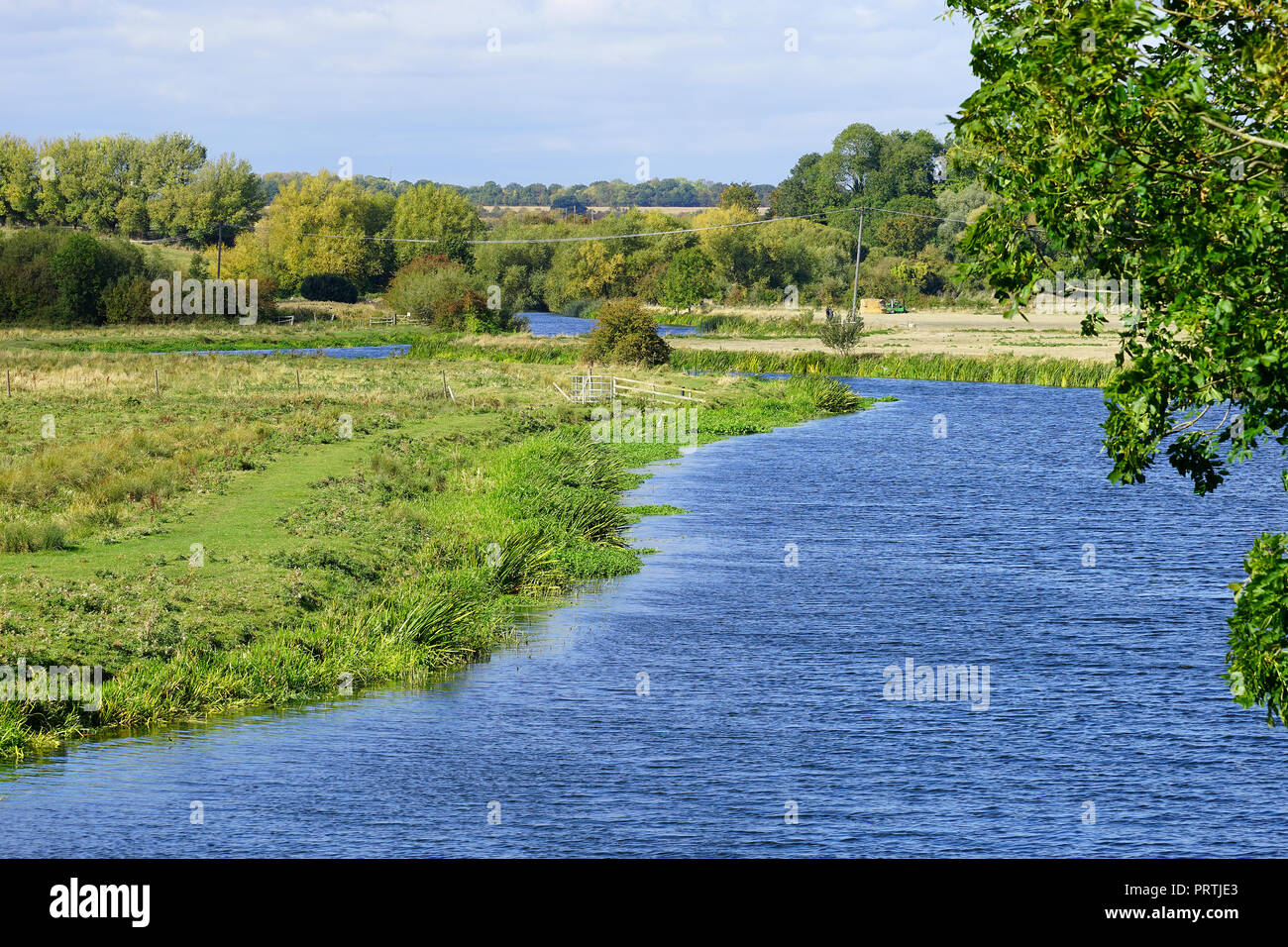 Oundle north bridge hi-res stock photography and images - Alamy