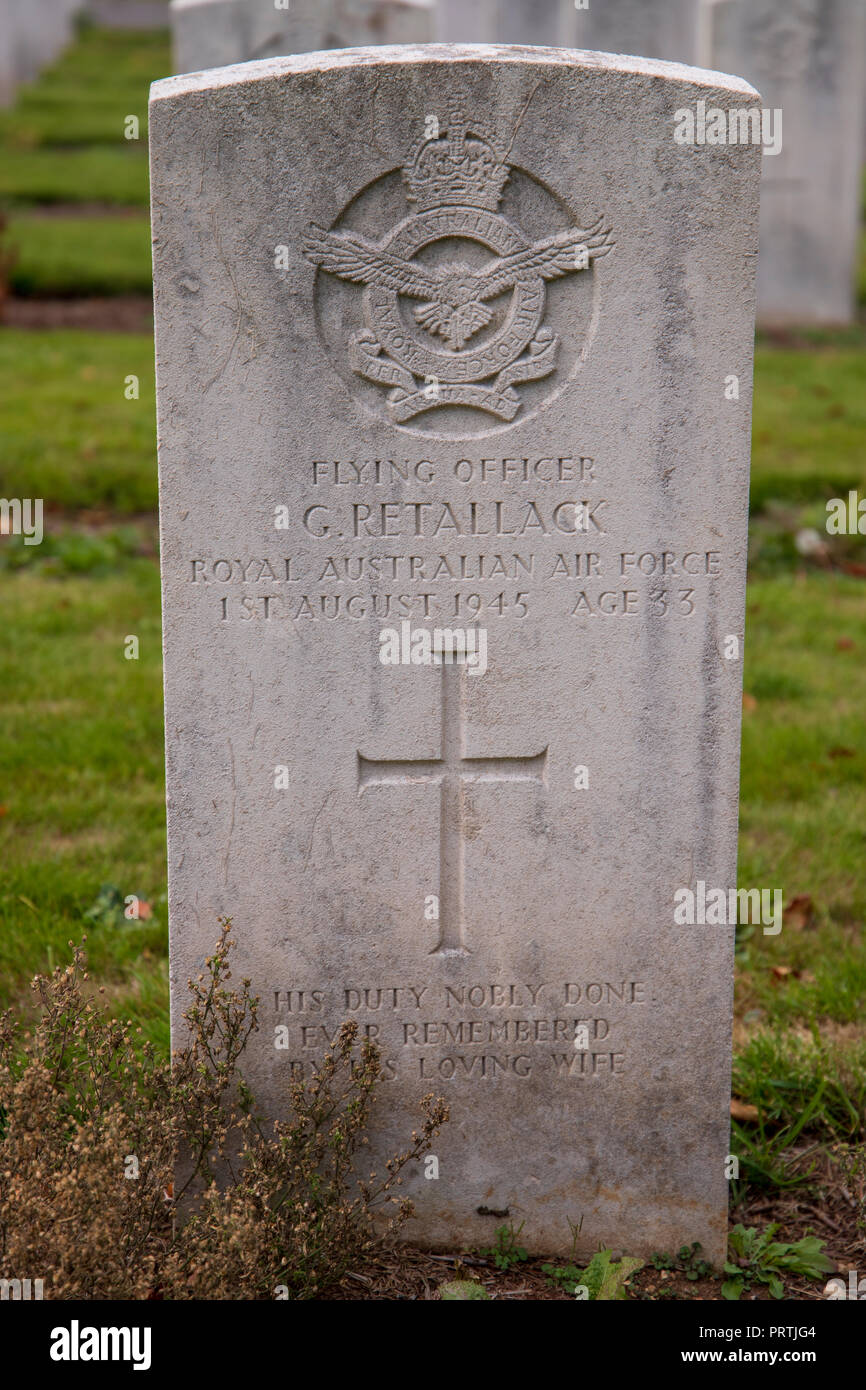 Australian infantry ww2 hi-res stock photography and images - Alamy