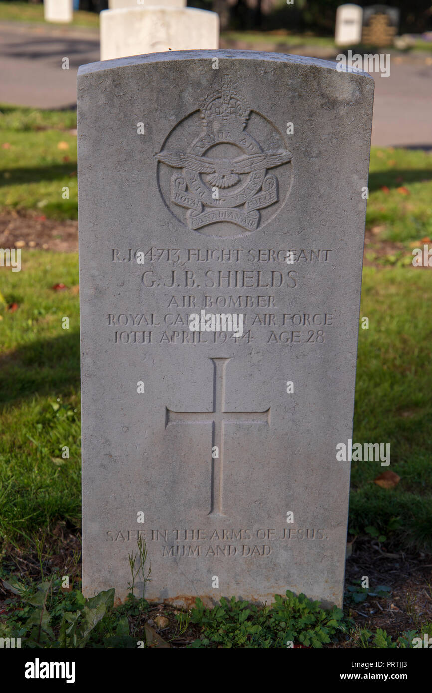 Commonwealth War Graves Commission Grave of Gordon James Bayne Shields ...