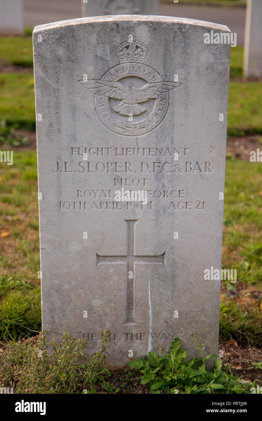 Commonwealth War Graves Commission Grave of John Lambert Sloper of the ...