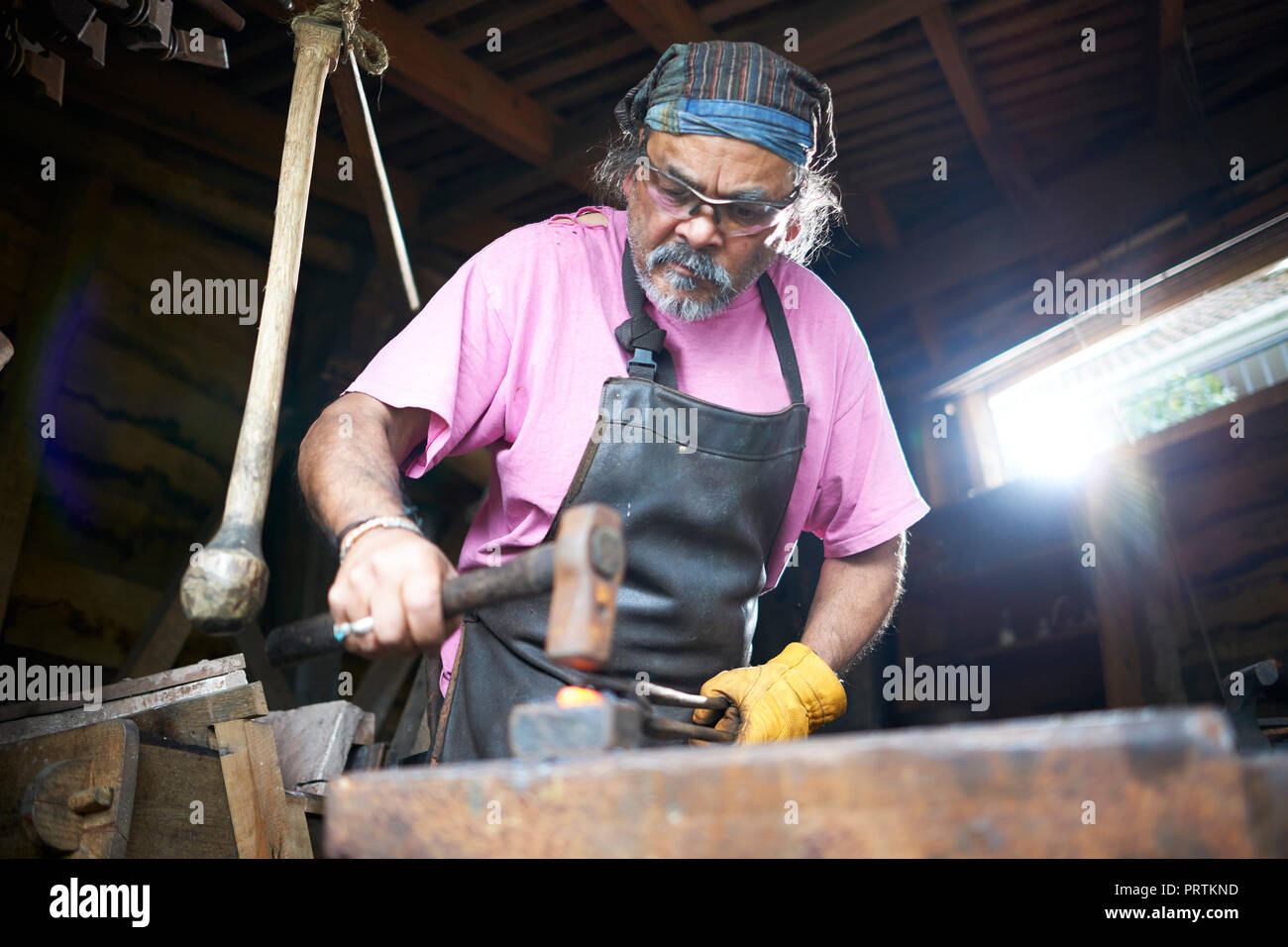 Close up blacksmith shaping hi-res stock photography and images - Alamy