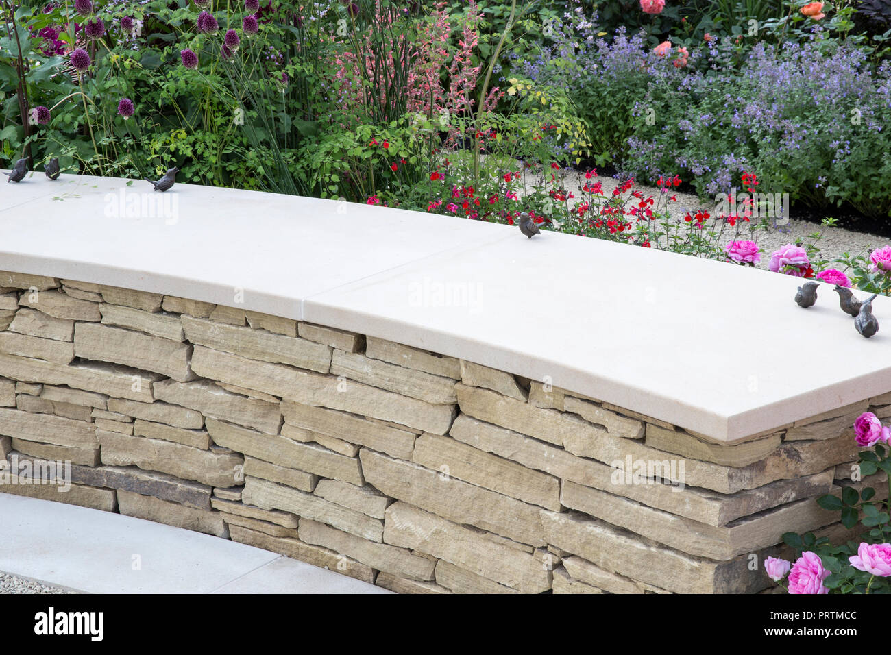 Dry stone wall seat or bench hi-res stock photography and images - Alamy