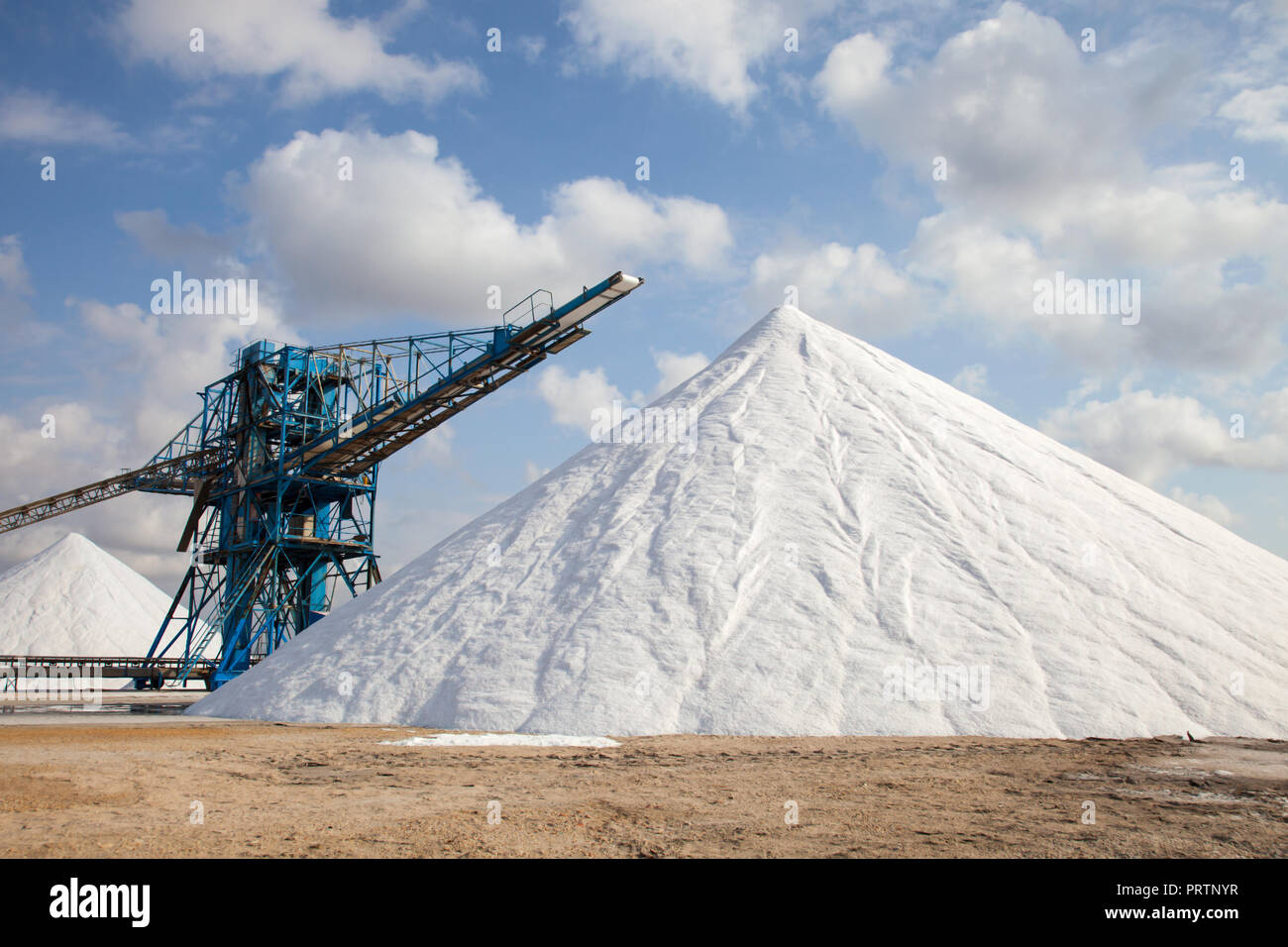 Industrial salt mine machinery hi-res stock photography and images - Alamy