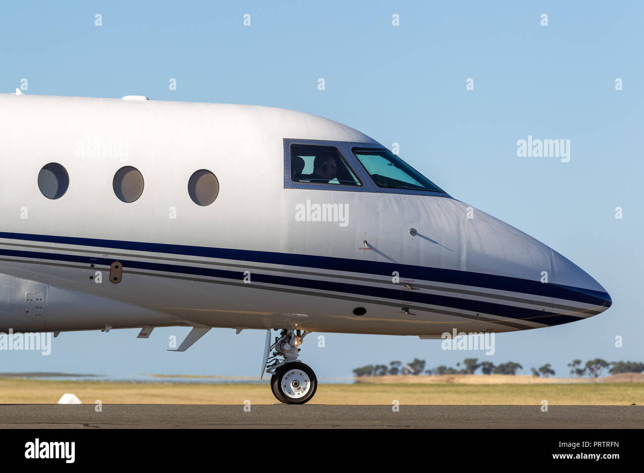 Gulfstream Aerospace G280 twin-engine luxury business jet aircraft ...