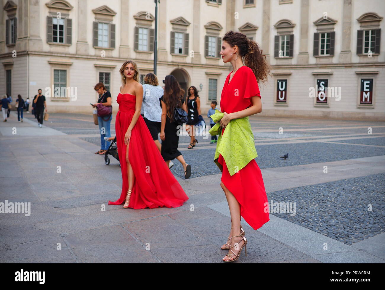 MILANO, Italy: September 21, 2018: Model posing for photographers in ...