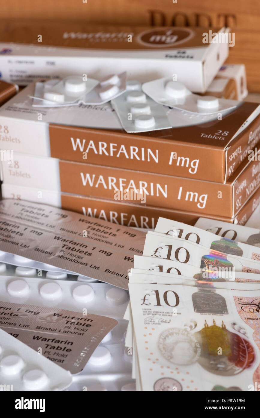 Prescription drugs counter hi-res stock photography and images - Alamy