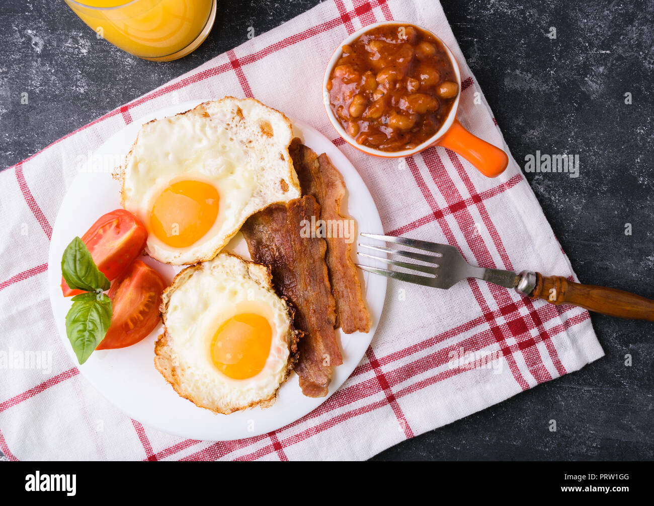 English breakfast table hi-res stock photography and images - Alamy