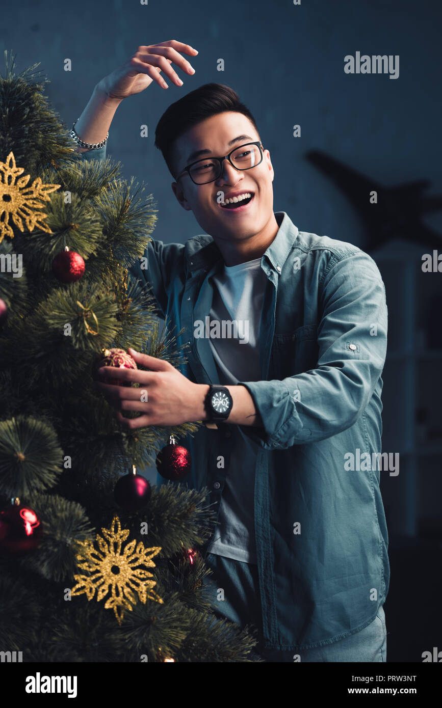 Asian man laughing hi-res stock photography and images - Alamy