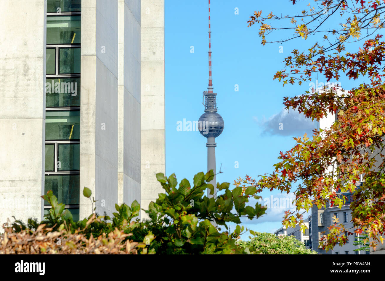 Berlin skyline view hi-res stock photography and images - Alamy