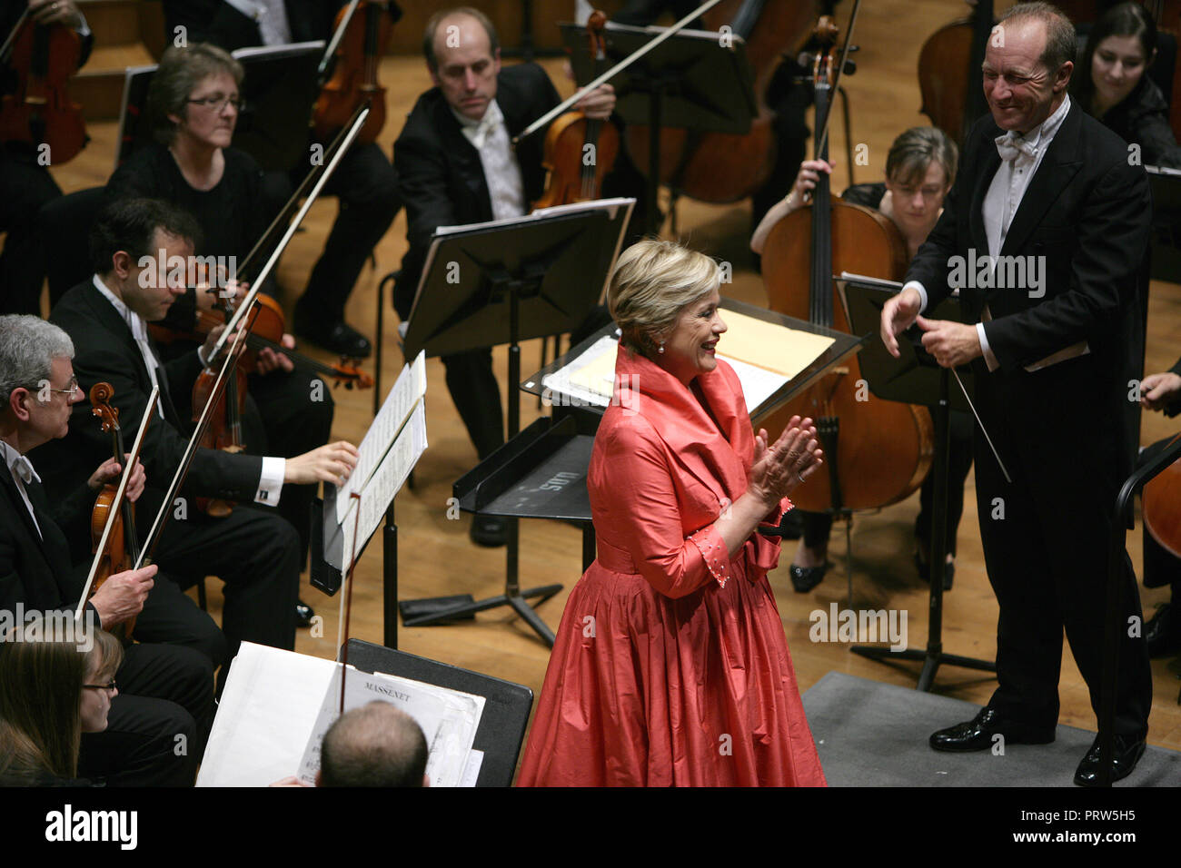 Kiri te kanawa hi-res stock photography and images - Alamy