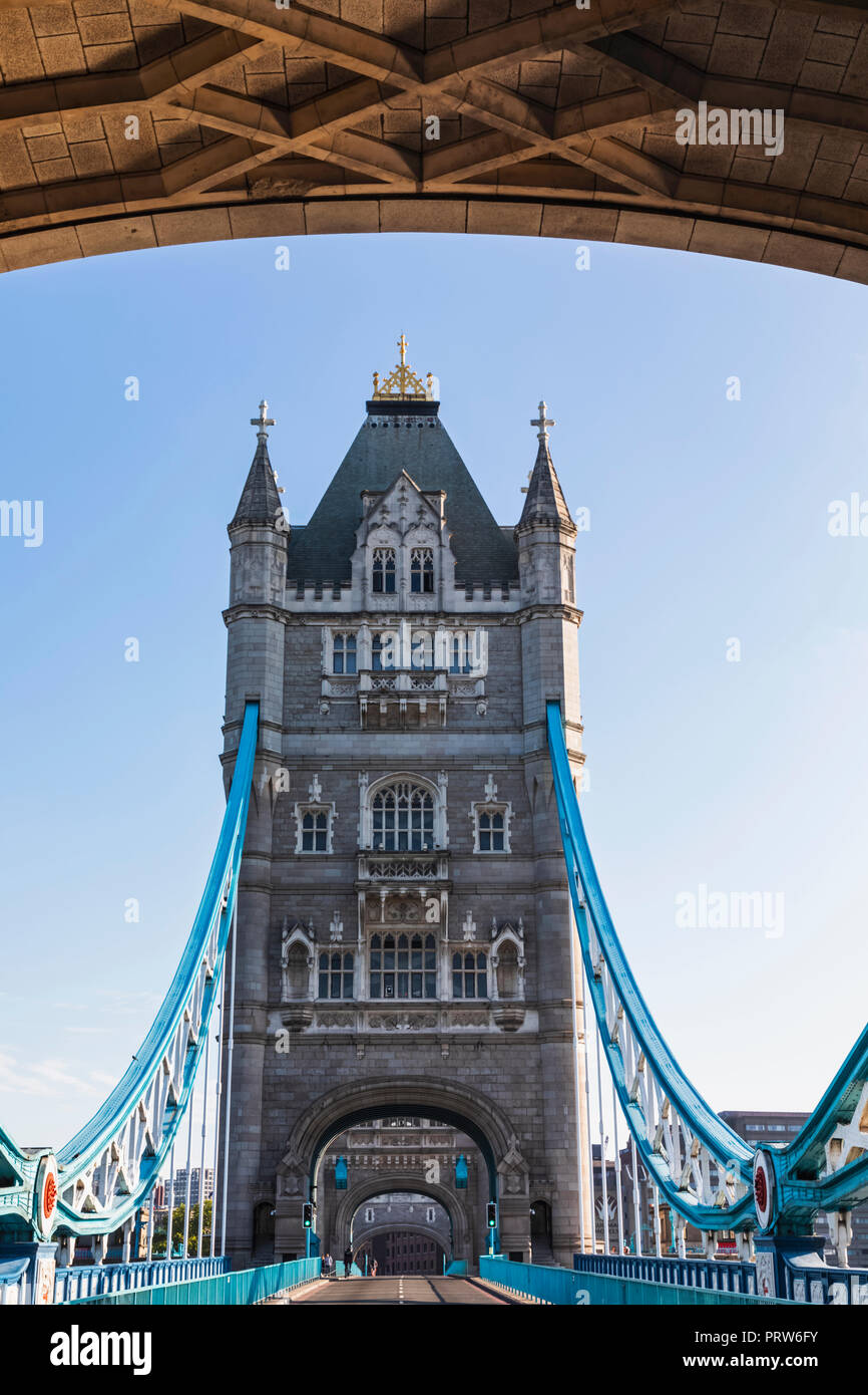 England, London, Tower Bridge and Empty Road Stock Photo - Alamy