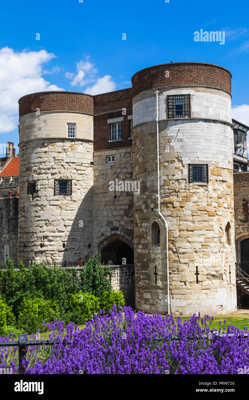England, London, City of London, Tower of London, The Byward Tower ...