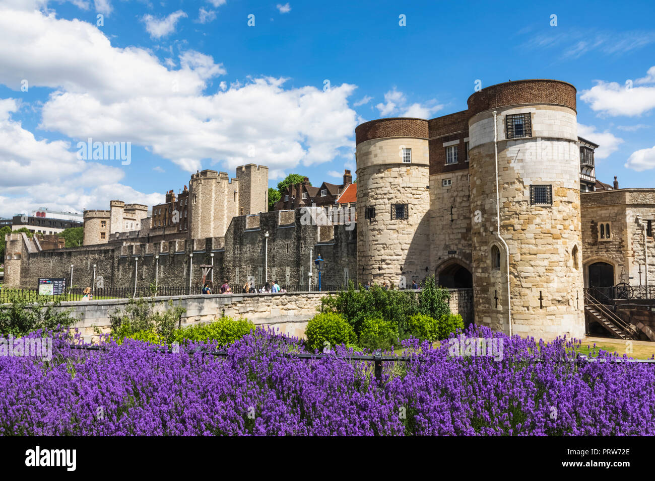 Byward tower of london hi-res stock photography and images - Alamy