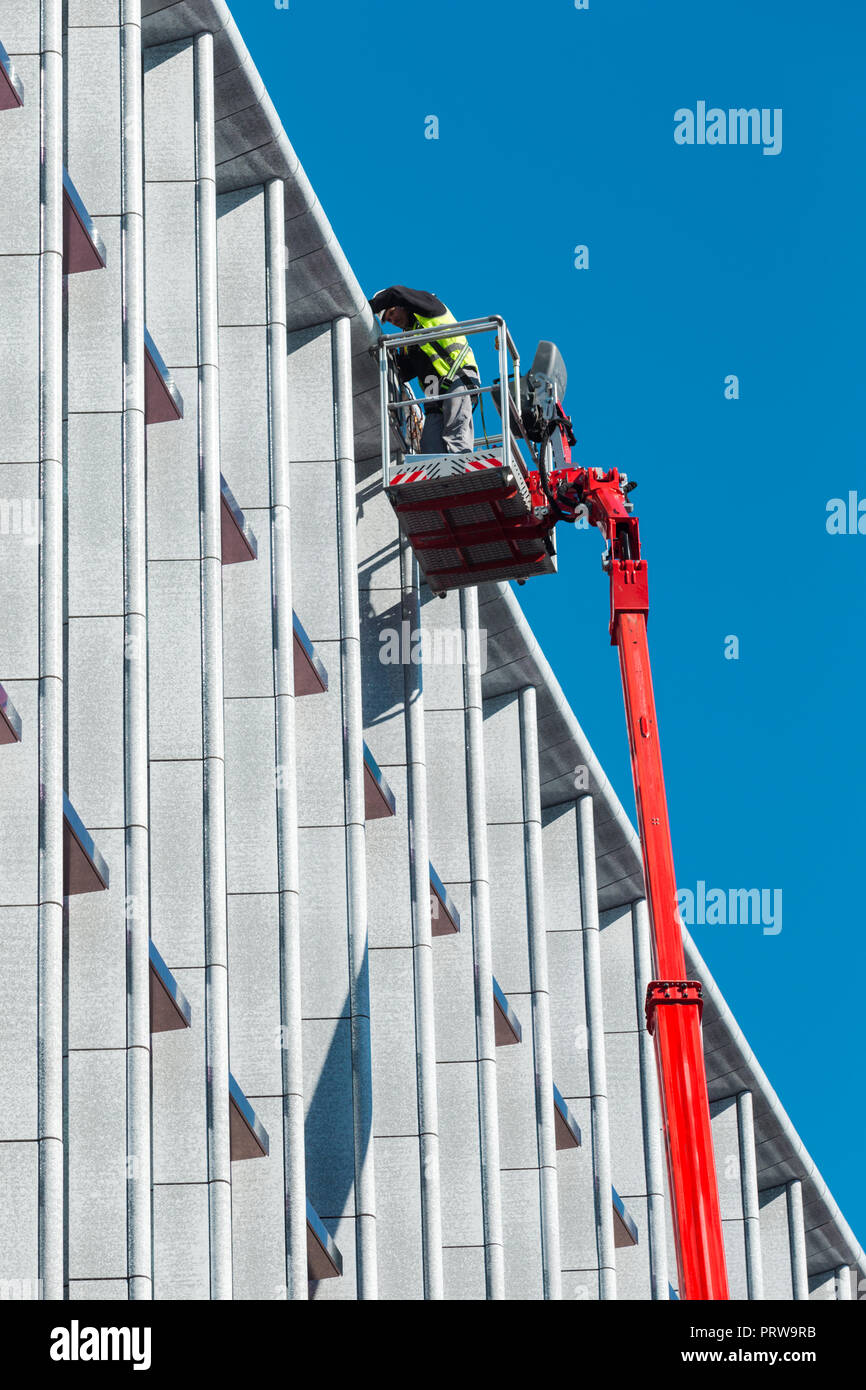 Telescopic boom lift hi-res stock photography and images - Alamy