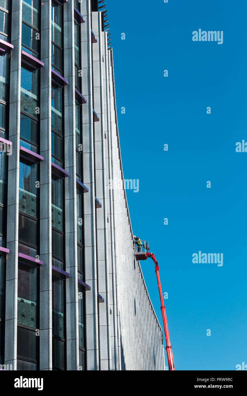 Telescopic boom lift hi-res stock photography and images - Alamy