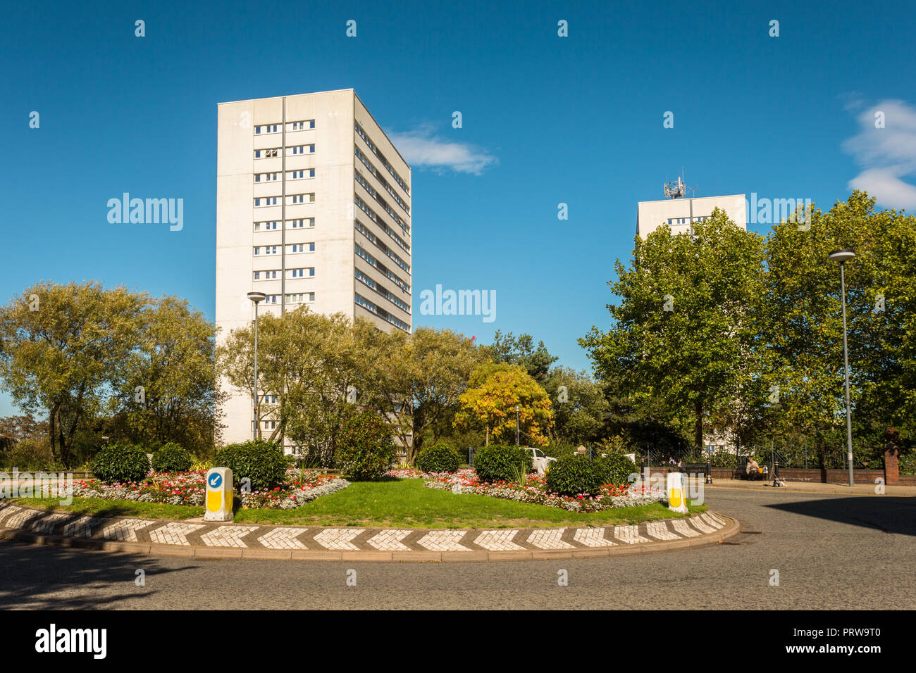 Tower block near City Centre Gardens and roundabout, Birmingham city ...