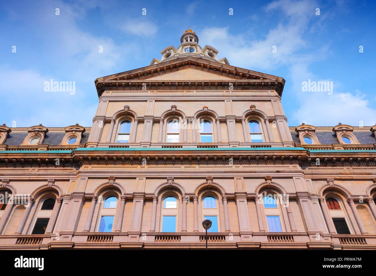 Baltimore city hall hi-res stock photography and images - Alamy