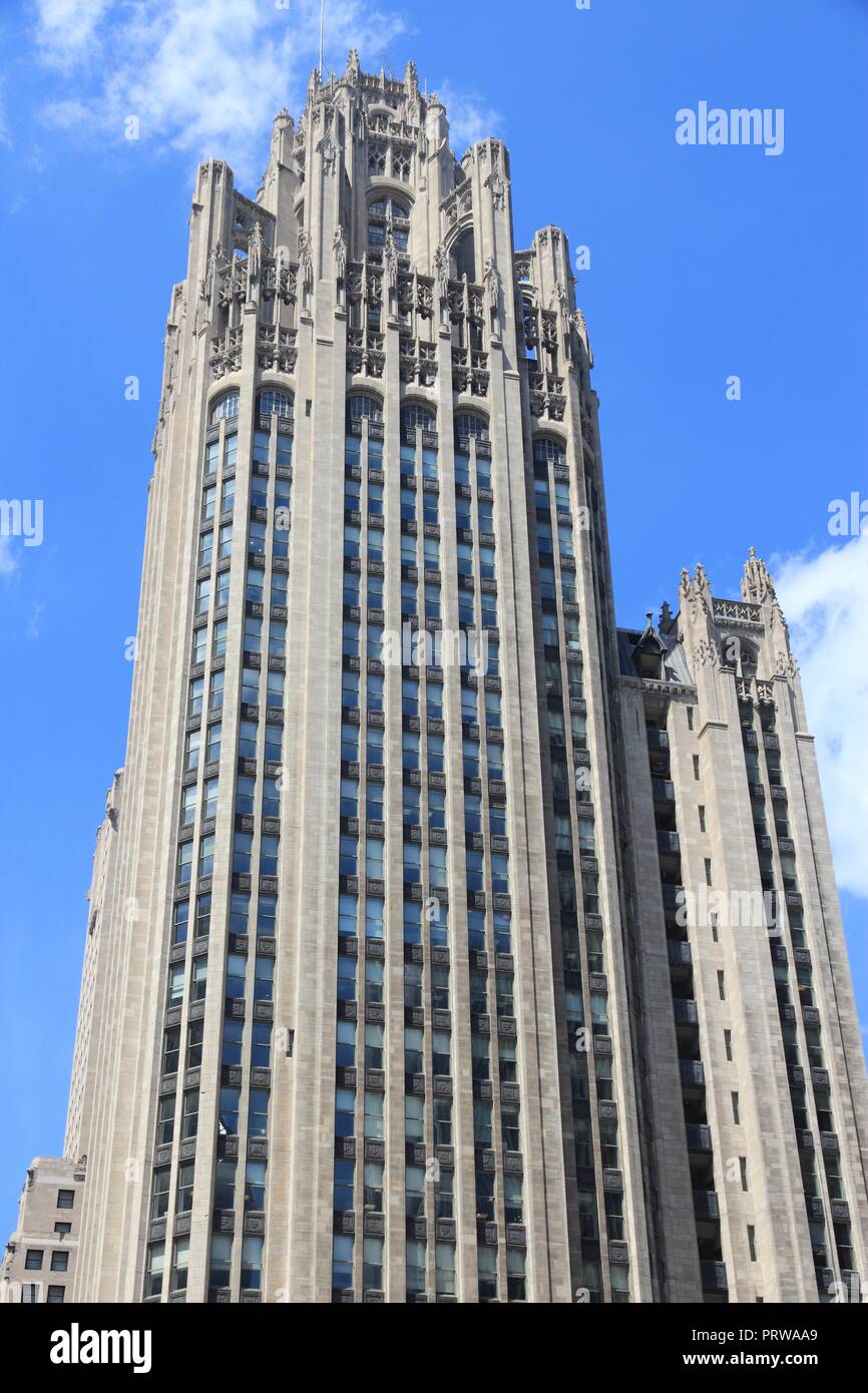 CHICAGO, USA - JUNE 27, 2013: Tribune Tower neo-gothic skyscraper in ...