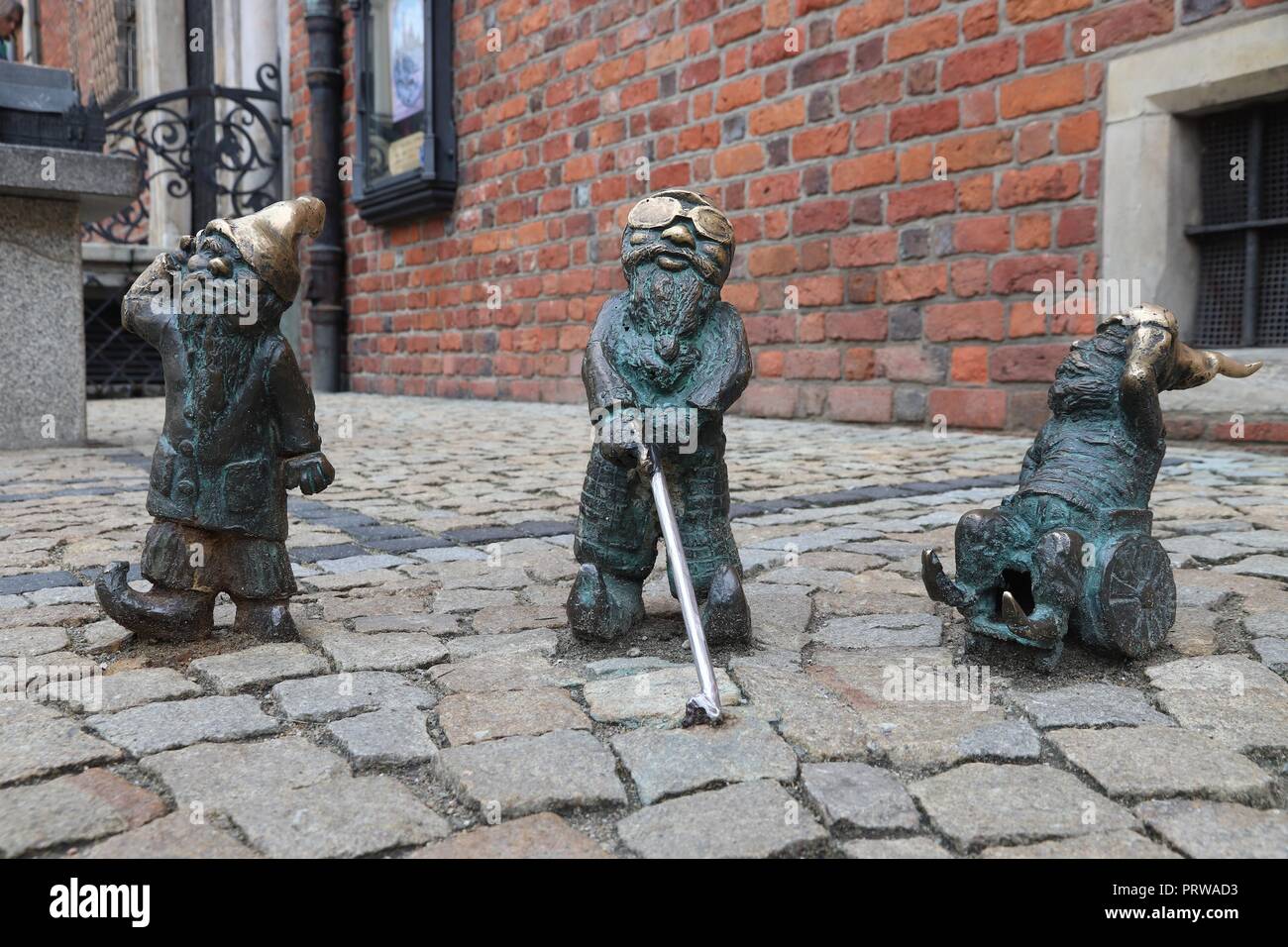 Gnomes wroclaw hi-res stock photography and images - Alamy