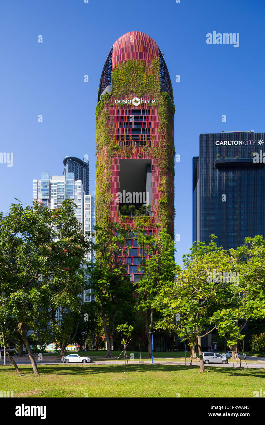 Landscaping view vertical green hi-res stock photography and images - Alamy